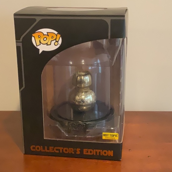 Funko | Other | Funko Pop Hot Topic Exclusive Bb8 Gold Dome Collectors ...